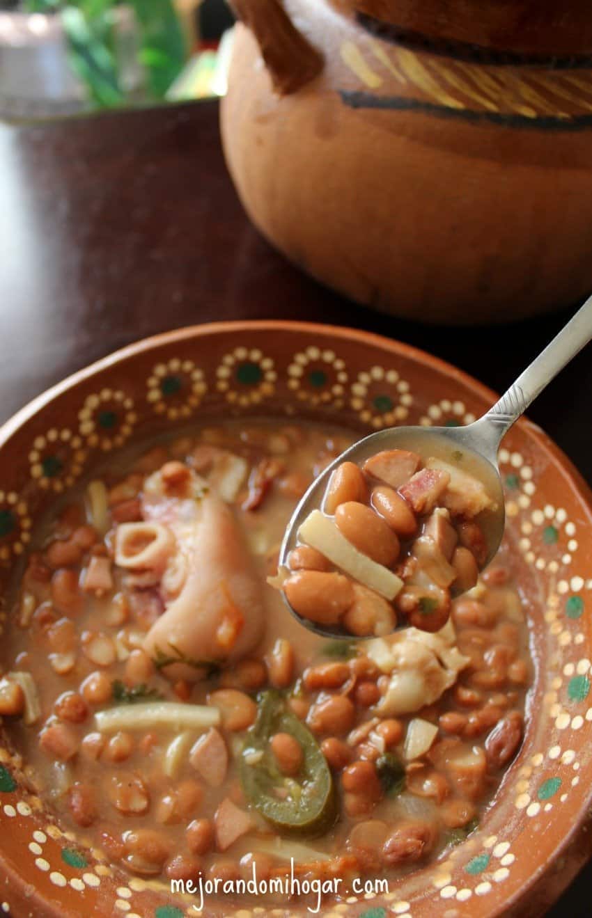 CHARRO BEANS MEXICAN RECIPE (FRIJOLES CHARROS)