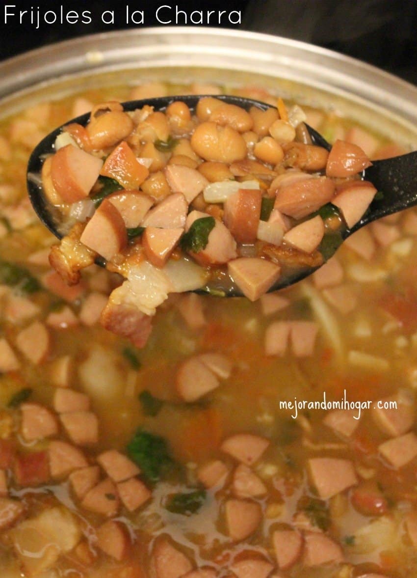 Frijoles a la charra estilo Monterrey o Frijoles Charros